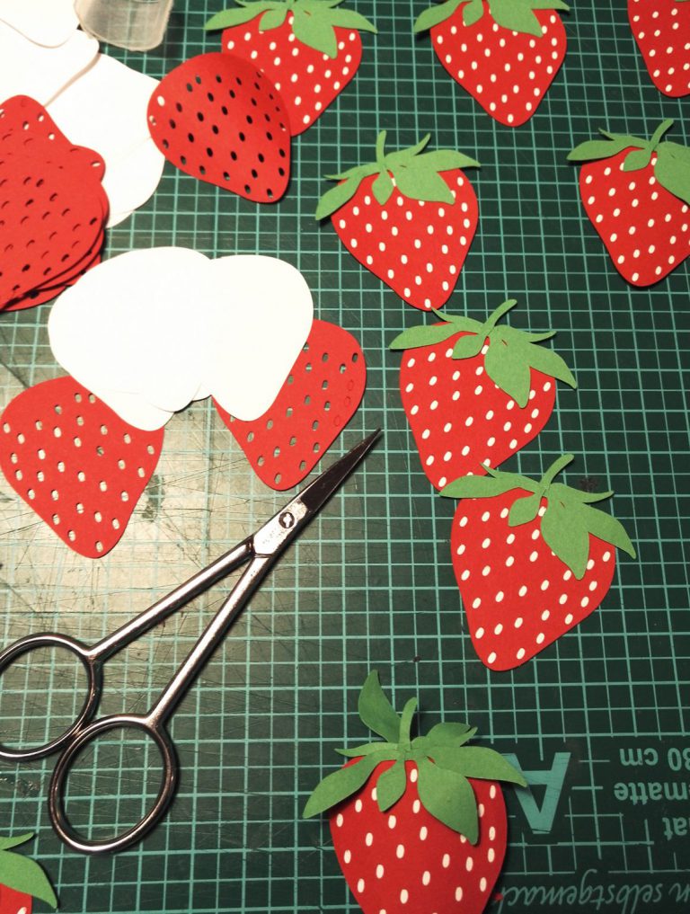 Haribo_MO_( - Nica Herrmann - Stop Motion, Set Design & Papercraft